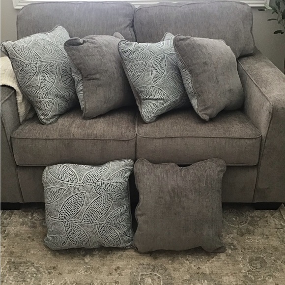 Ashley Furniture | Accents | Six Decorative Throw Pillows By Ashley ...